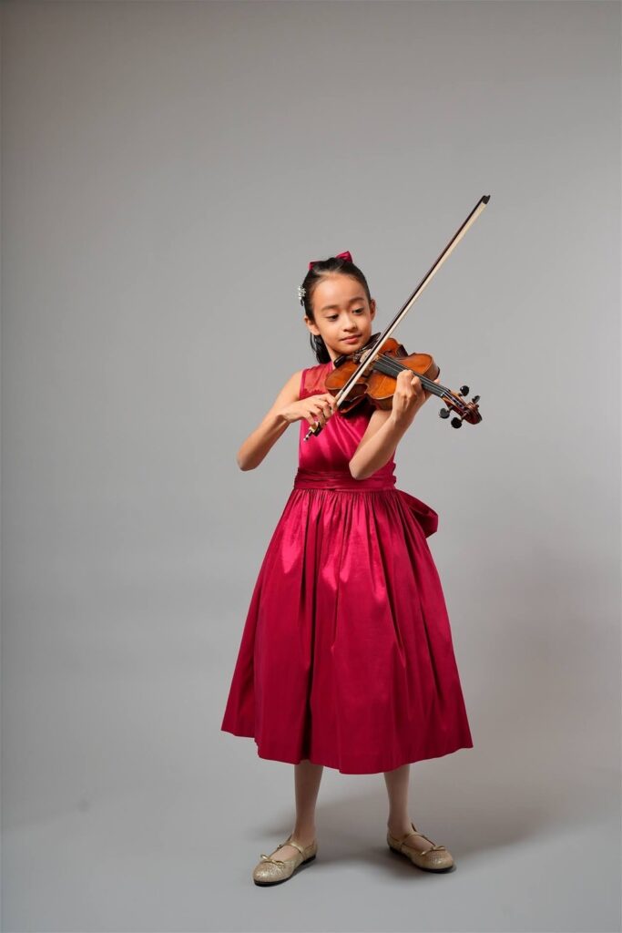 赤いドレスとHIMARI | 妃鞠 HIMARI | Violin - オフィシャルサイト